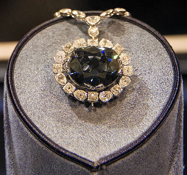 Can Diamonds Actually Burn? - International Gem Society - International ...