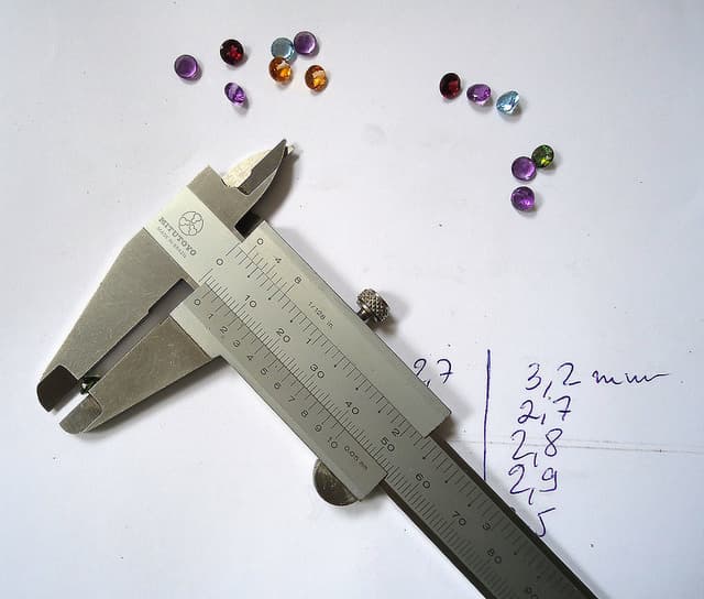 The Spectroscope: A Gemologist's Guide - Gem Society - International ...