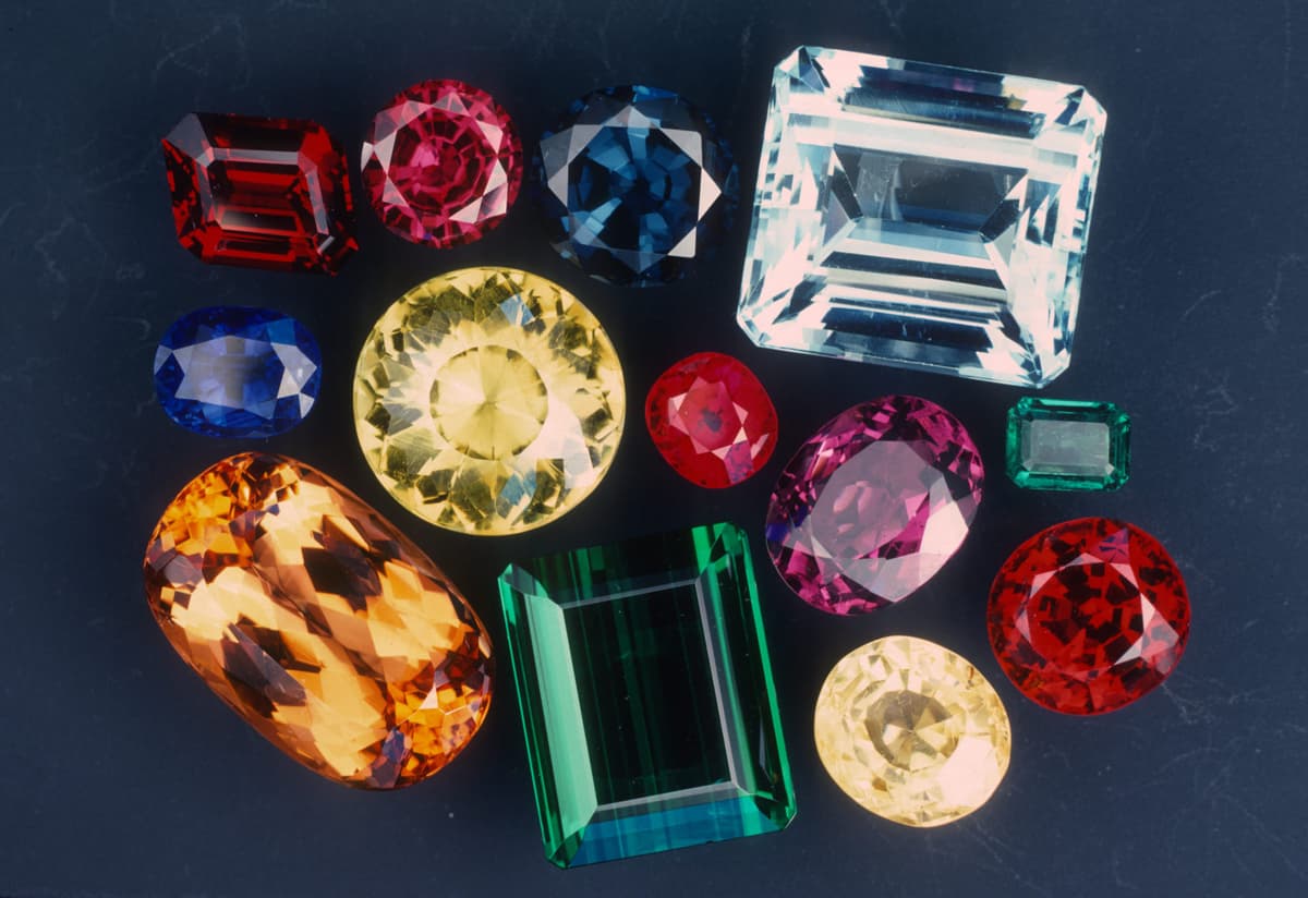 Carats and Gemstone Grading - International Gem Society