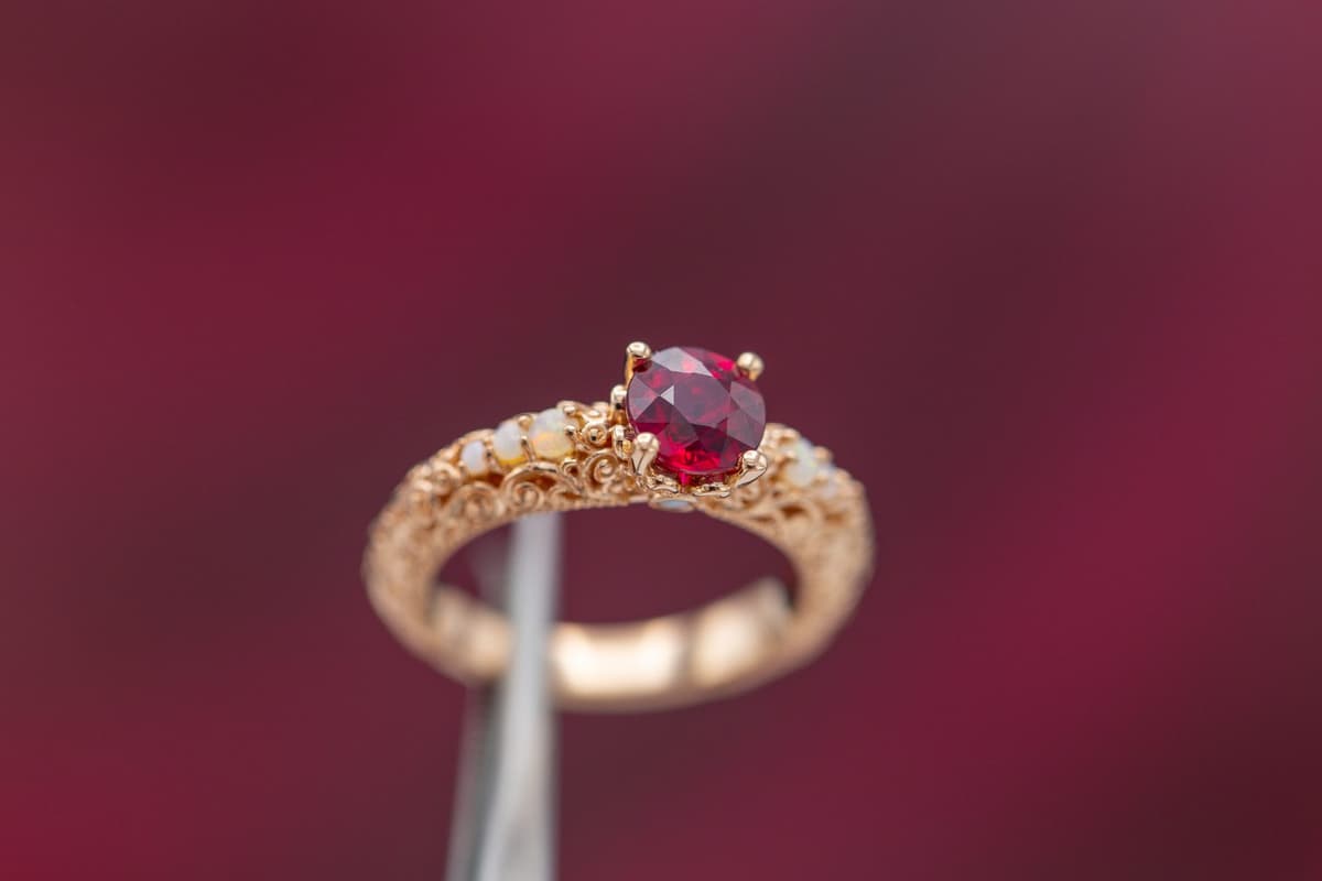23 Red Gemstones: Which are Best for Rings? - International Gem Society