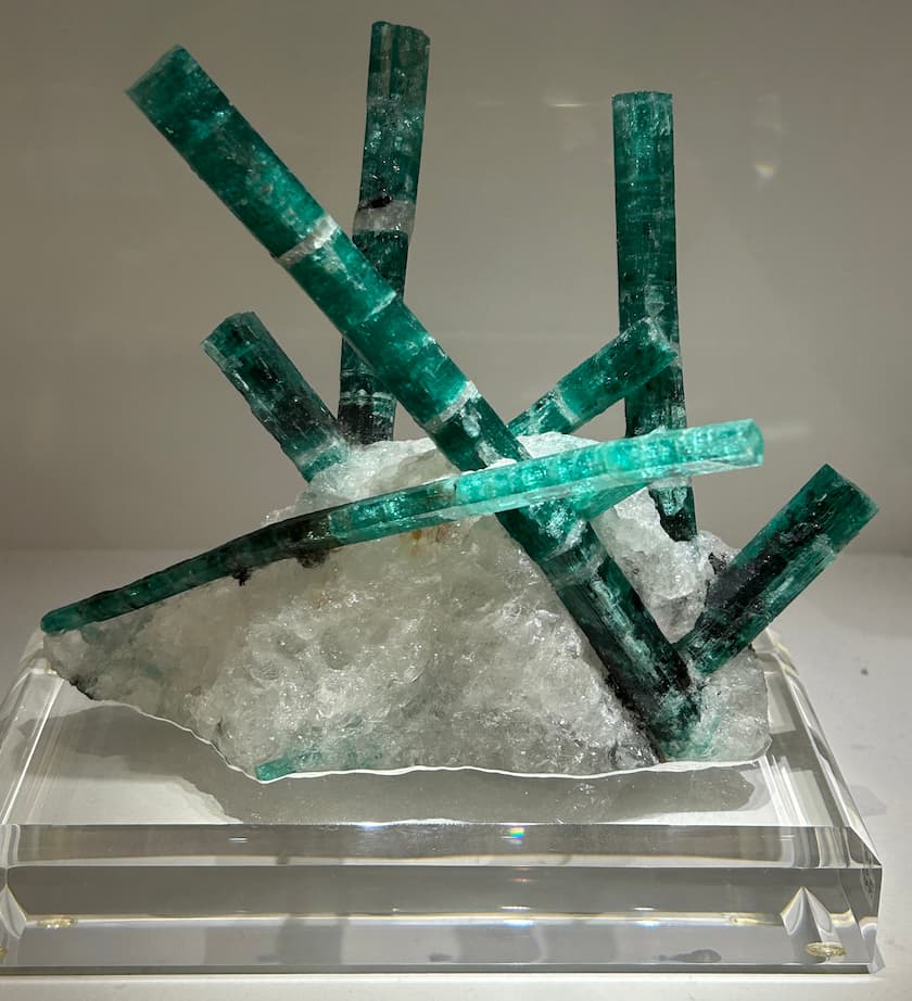 Mineralogy of Sulfides and Sulfosalts - International Gem Society