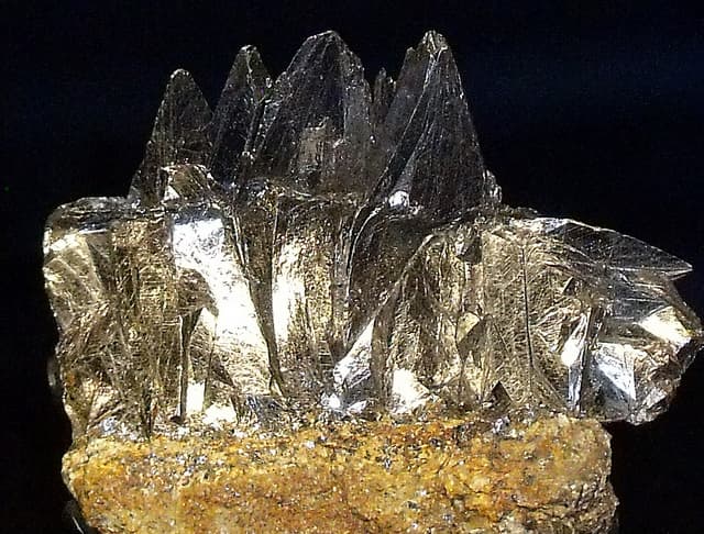 Gemstone Density and Specific Gravity - International Gem Society