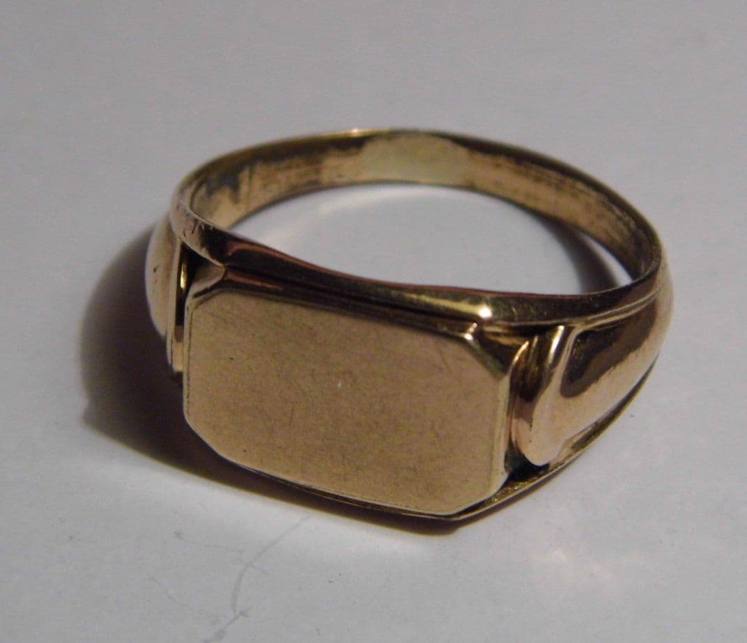 Skin Discoloration by Gold and Other Jewelry Metals - International Gem ...
