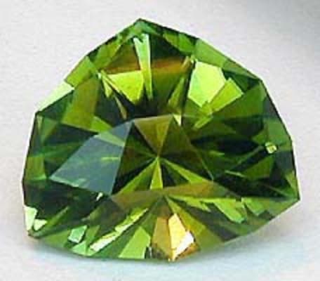 Cutting Problem Gem Rough for the Best Color - International Gem Society
