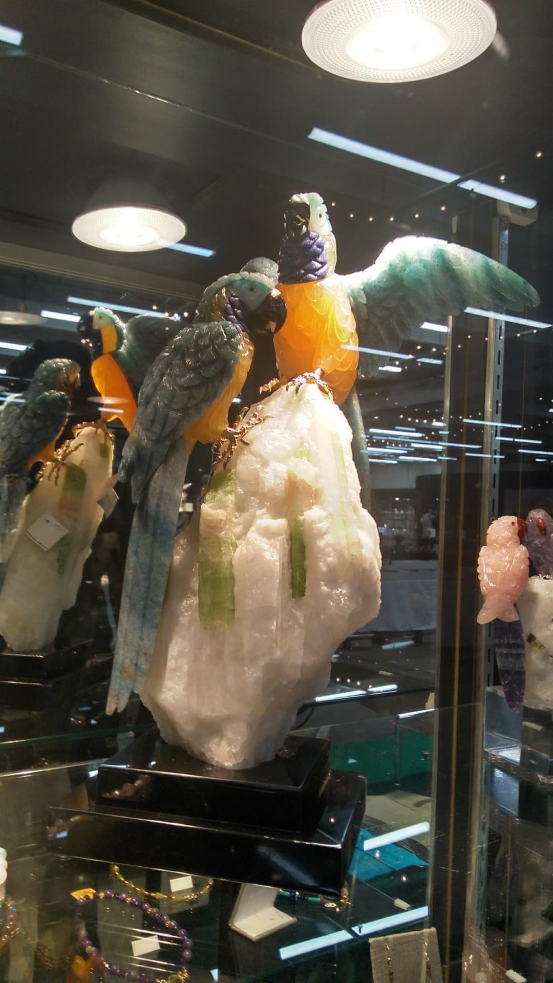 Five Tips for Your First Gem Show - International Gem Society