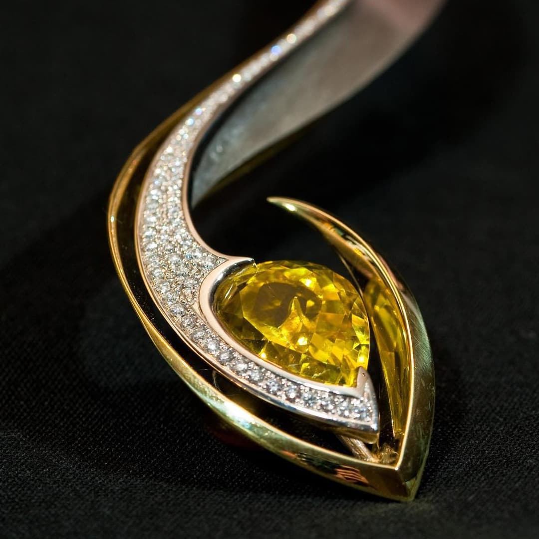 November Birthstones: Citrine and Yellow Topaz - International Gem Society