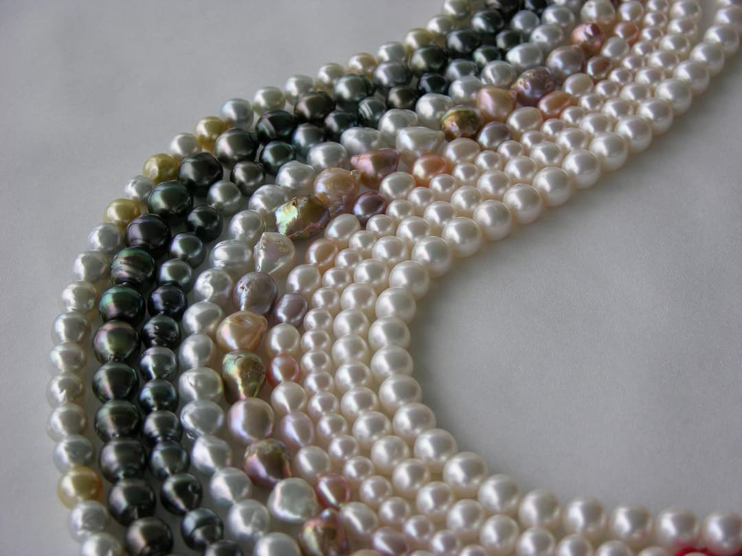 Pearl Simulants: How to Spot Faux Pearls - Gem Society