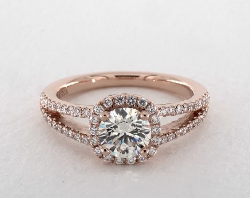 Best Diamond Color for Rose Gold Rings - International Gem Society