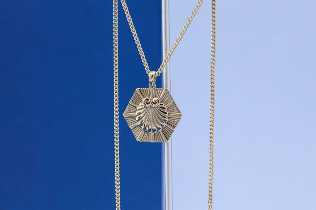 Custom Pendants: Buying Guide for 2025 - International Gem Society