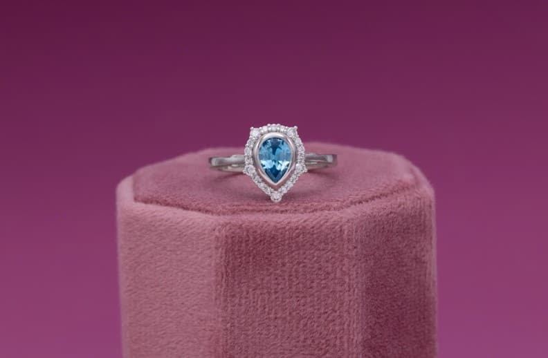 Zircon Engagement Ring Guide - International Gem Society