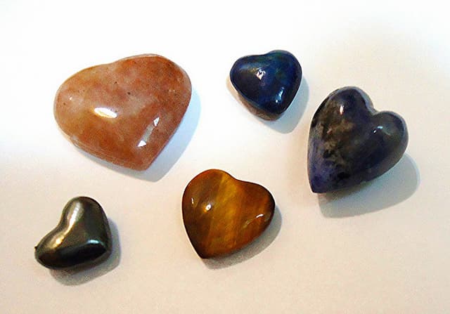 Lapidary Fundamentals: Cabochon Cutting - International Gem Society