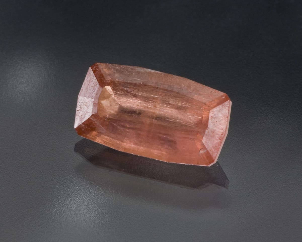 Demantoid Garnet Buying Guide - International Gem Society