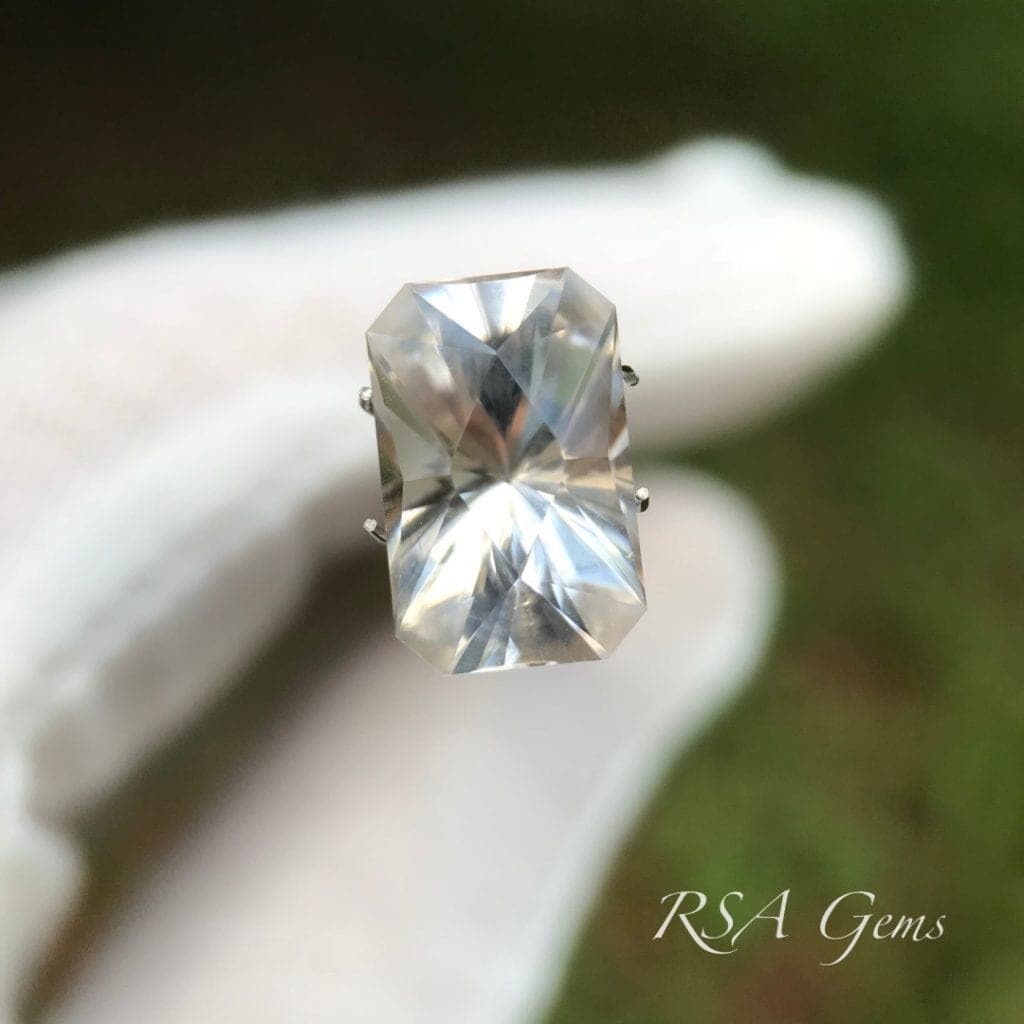 Topaz Gem, Price, and Jewelry Information - International Gem Society