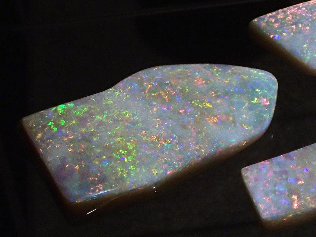 Opal Mining in Coober Pedy: History and Methods - International Gem Society