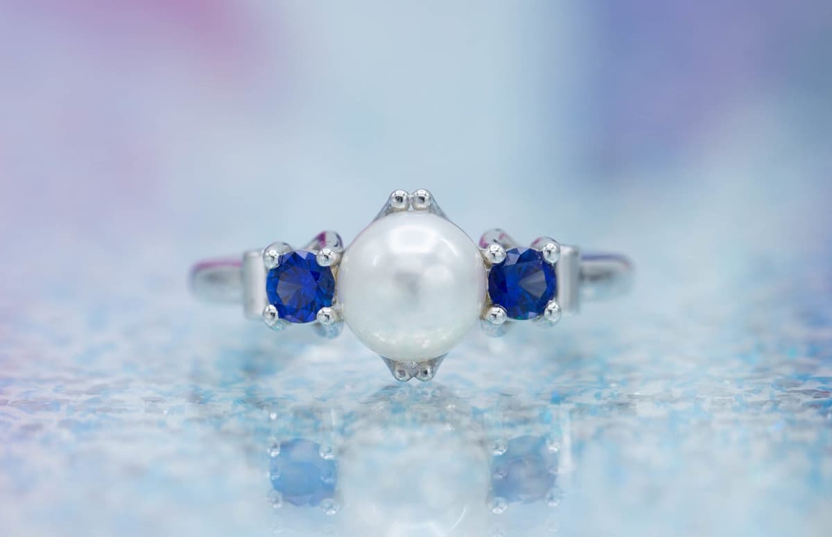 How Do Pearls Form? - International Gem Society - IGS