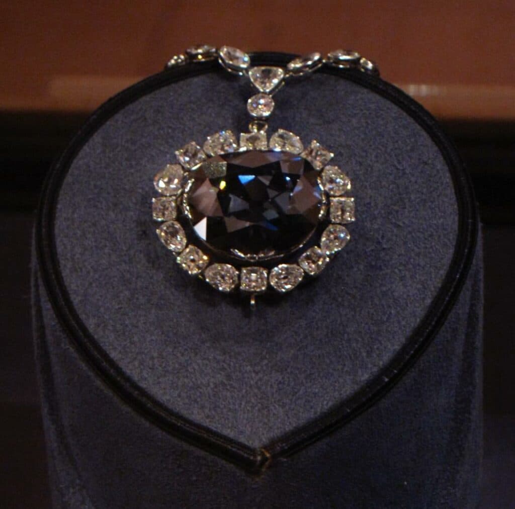 Blue Diamond Value, Price, and Jewelry Information - Gem Society