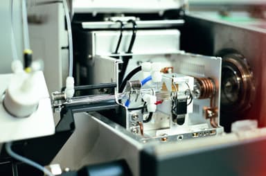 Learn to Use a Dichroscope (Video) - International Gem Society