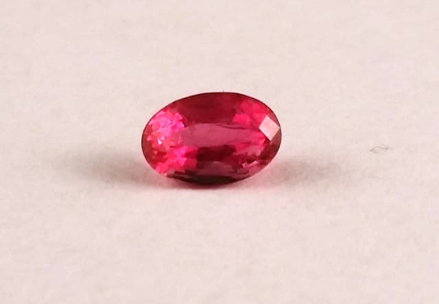 Red Beryl Value, Price, and Jewelry Information - Gem Society