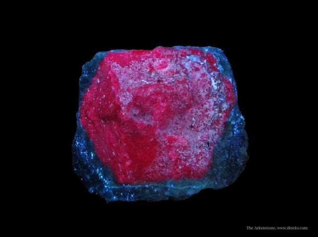 Do Natural Rubies Fluoresce? - International Gem Society