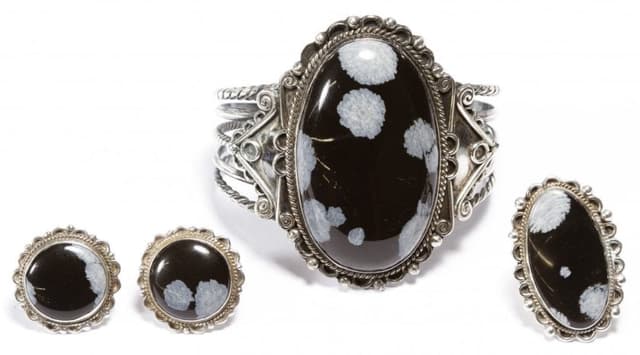 Obsidian Value, Price, and Jewelry Information - International Gem Society