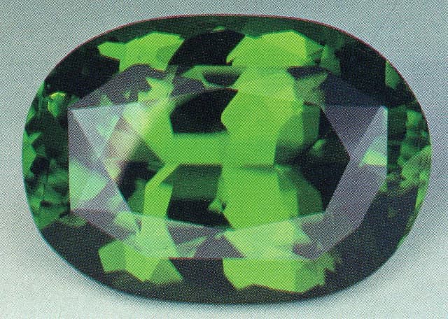 Peridot Value, Price, and Jewelry Information - Gem Society
