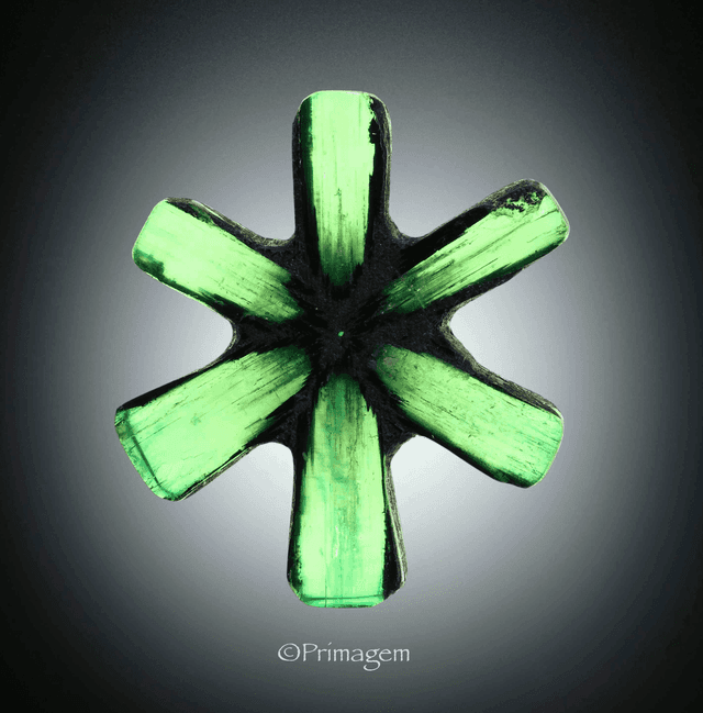 What are Allochromatic and Idiochromatic Gems? - Gem Society