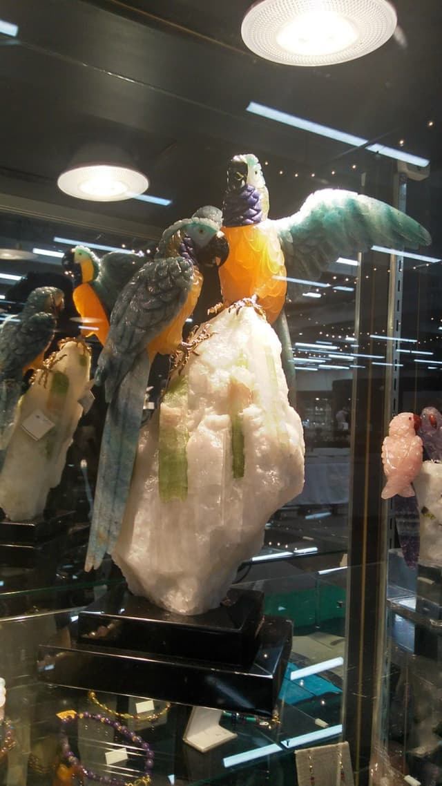 Five Tips for Your First Gem Show - International Gem Society