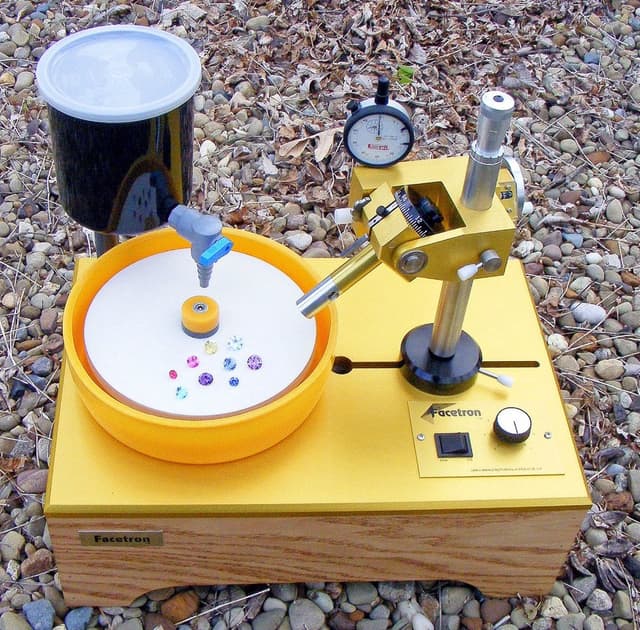 How to Choose the Best Faceting Machine for Your Needs - Gem Society