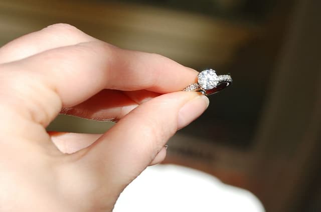 How to Read a GIA Diamond Grading Report - International Gem Society