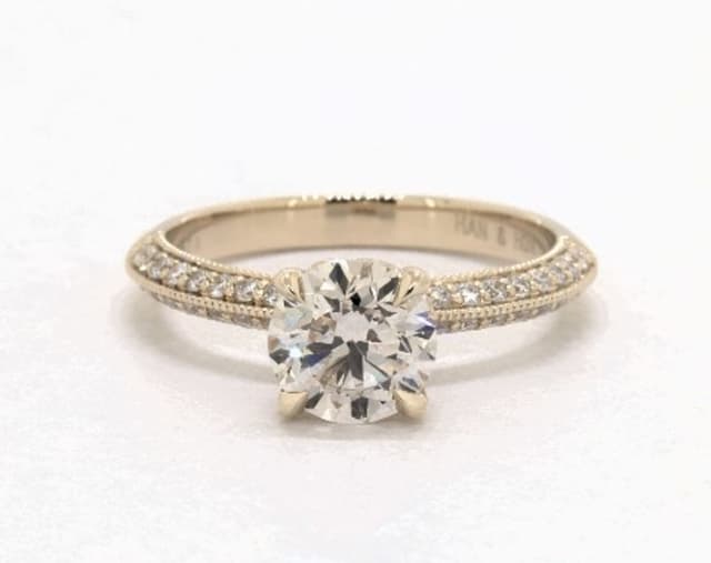 Best Diamond Color for Yellow Gold Rings - International Gem Society