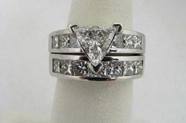 Buying a Trillion-Cut Diamond - International Gem Society