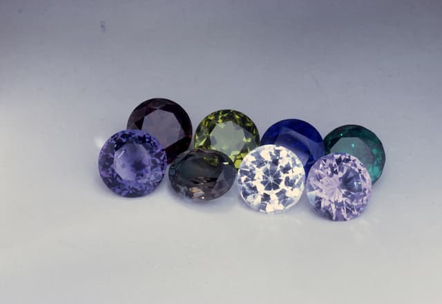 Spinel Engagement Ring Guide - International Gem Society