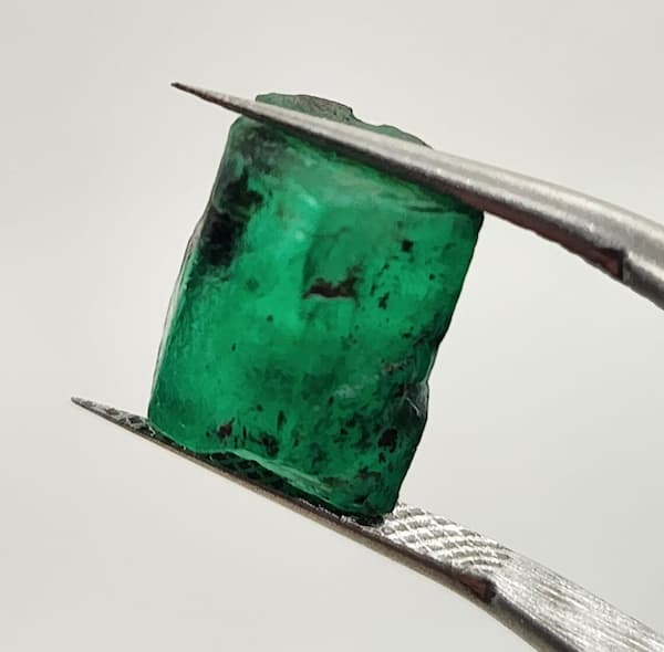 Angles for Cutting Garnets - International Gem Society