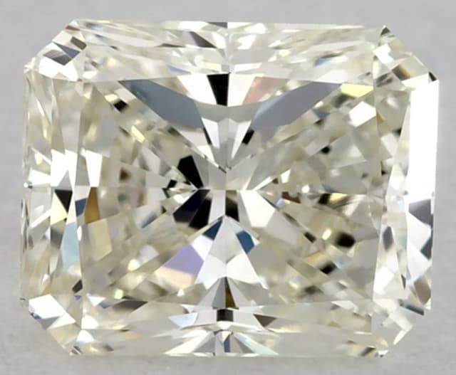 The Best Diamond Color for A Radiant Cut Diamond Ring - International ...