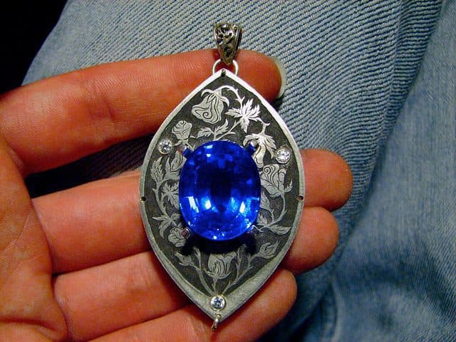 Simple Design Ideas for Freeform Gems - International Gem Society