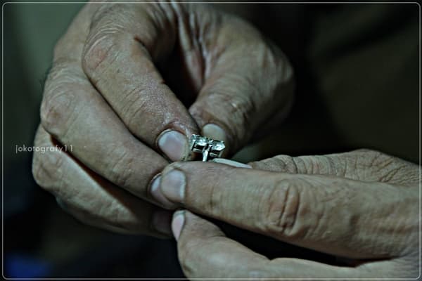 Some Pointers on Selling Gemstones - International Gem Society