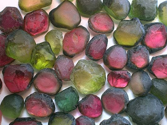 The Dichroscope: A Faceter's Guide - International Gem Society