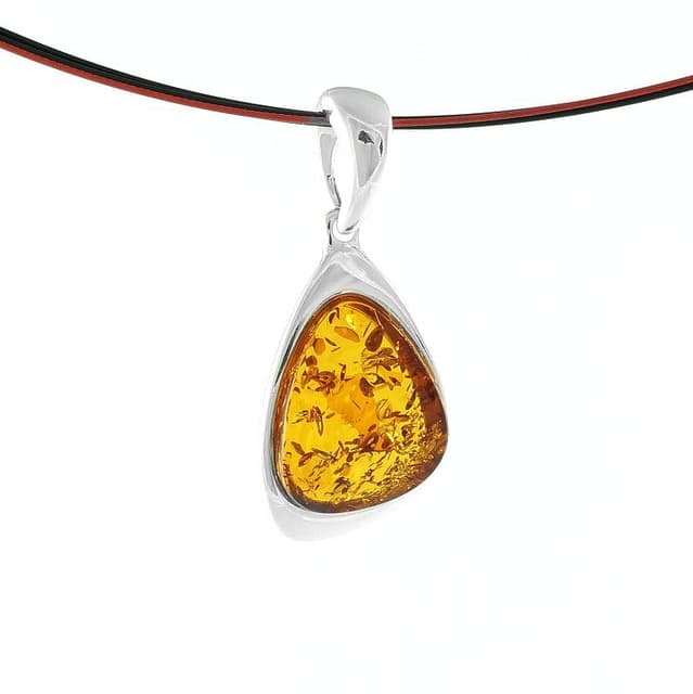 Protective Gem Settings for Rings - International Gem Society