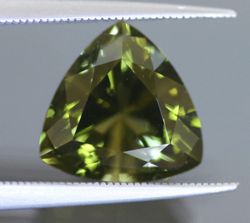 A Consumer's Guide to Gem Grading - International Gem Society