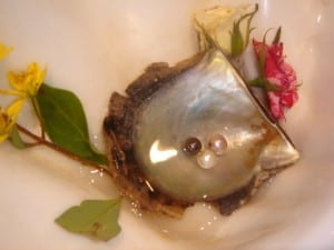 Pearl Symbolism and Legends - International Gem Society