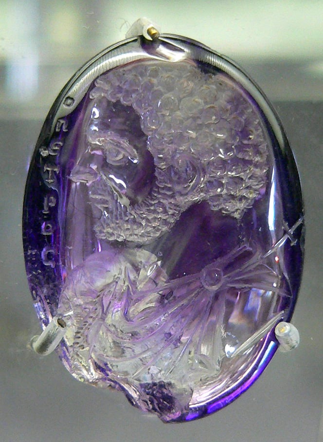 Amethyst Meaning and Symbolism - International Gem Society ...
