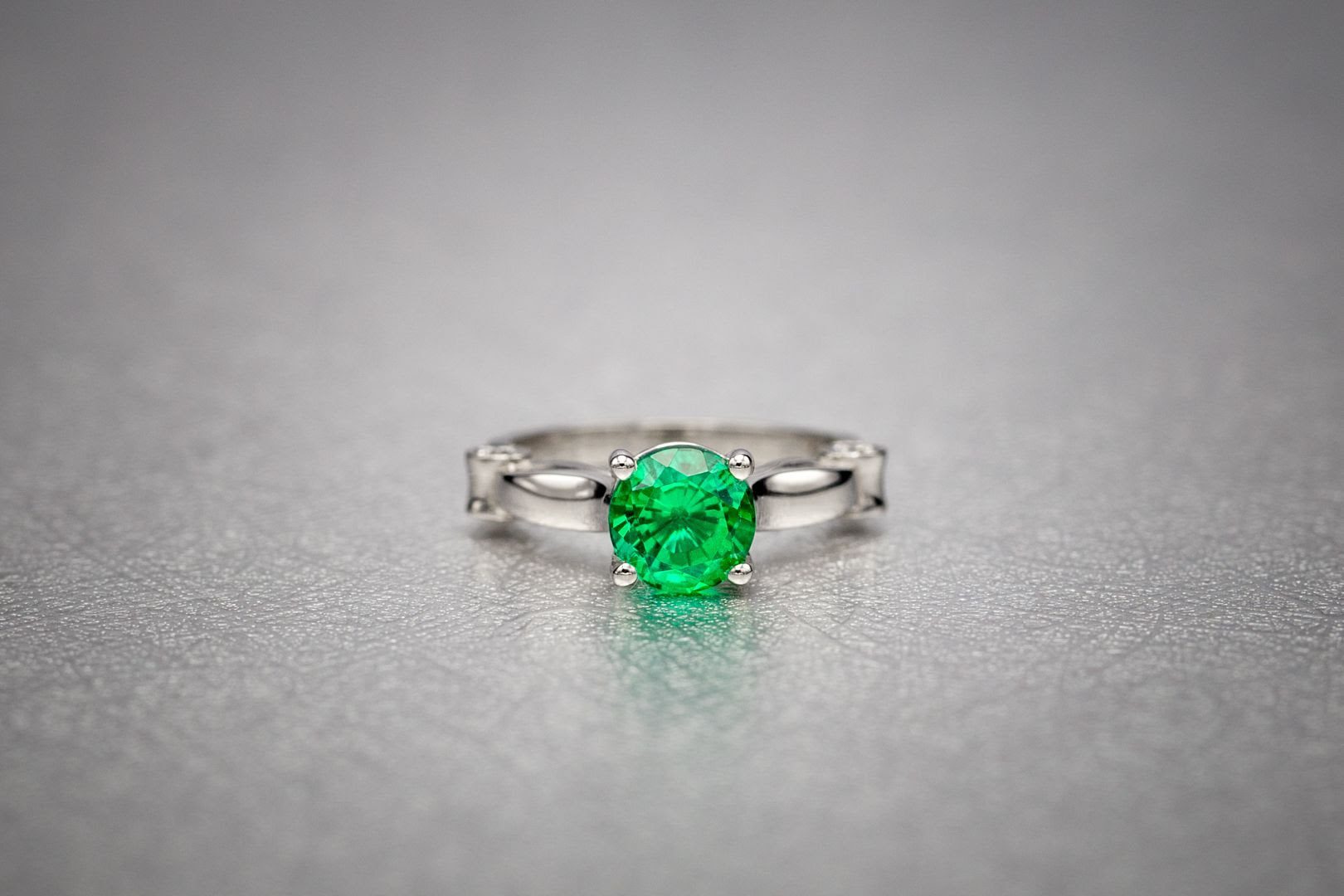 Emerald Buying Guide - International Gem Society - IGS