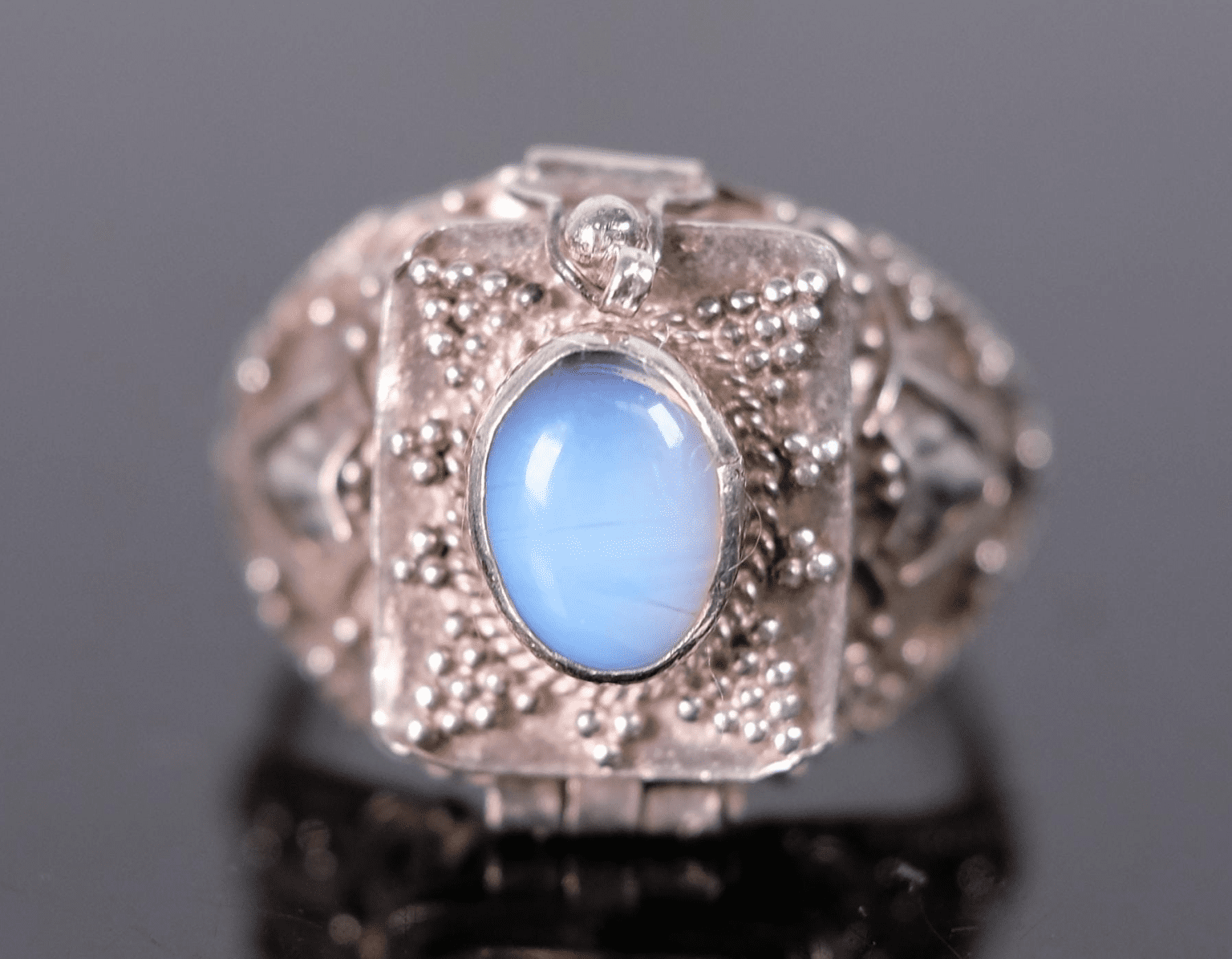 What Is Moonstone Gemstone Value Price And Color Gem Society what-is-moonstone-gemstone-value-price-and-color-gem-society